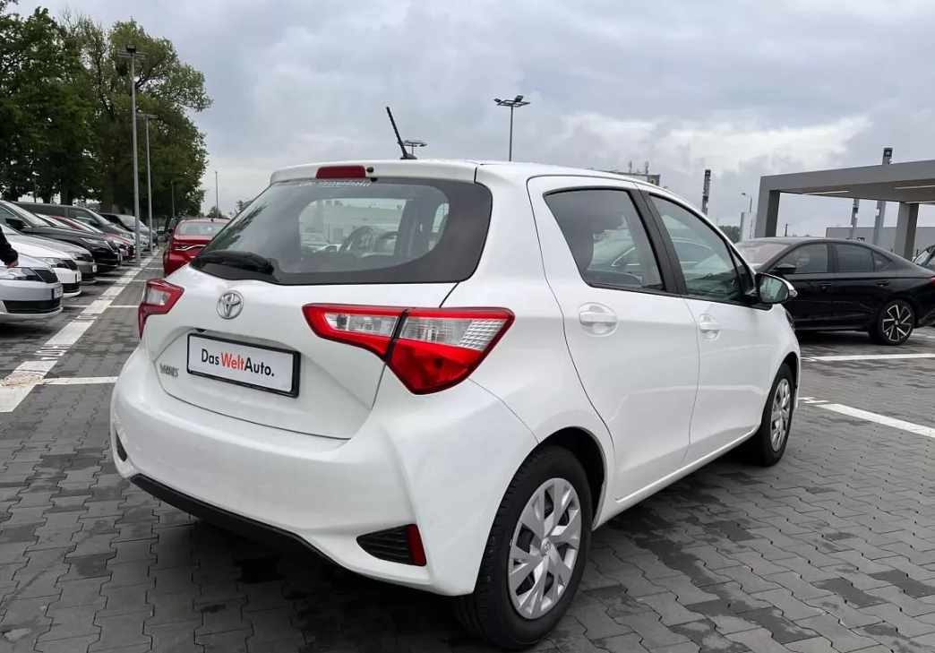Toyota Yaris III - Samochody nowe i używane dostępne od ręki.